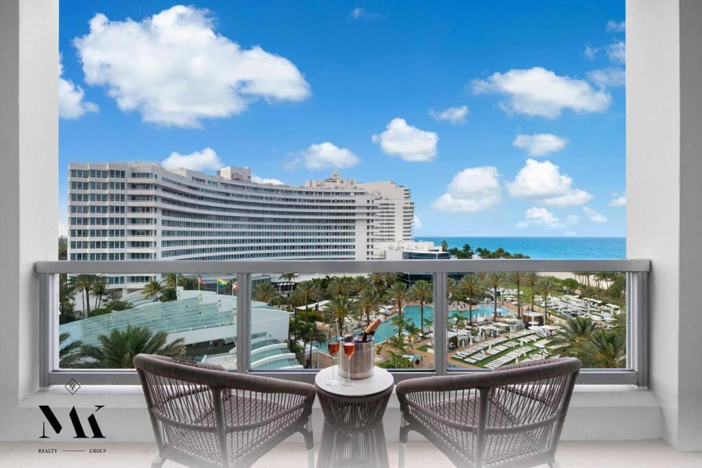 FountaineBleau Resort, Balcony with Ocean & Pool View, Miami Beach ...