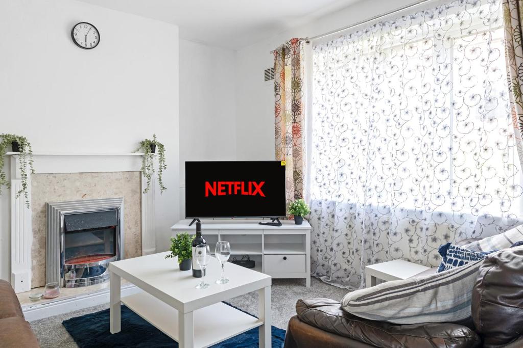 JASIG APARTMENTS - Comfy 3 Bedroom house in Nottingham, Sleeps 6 ...