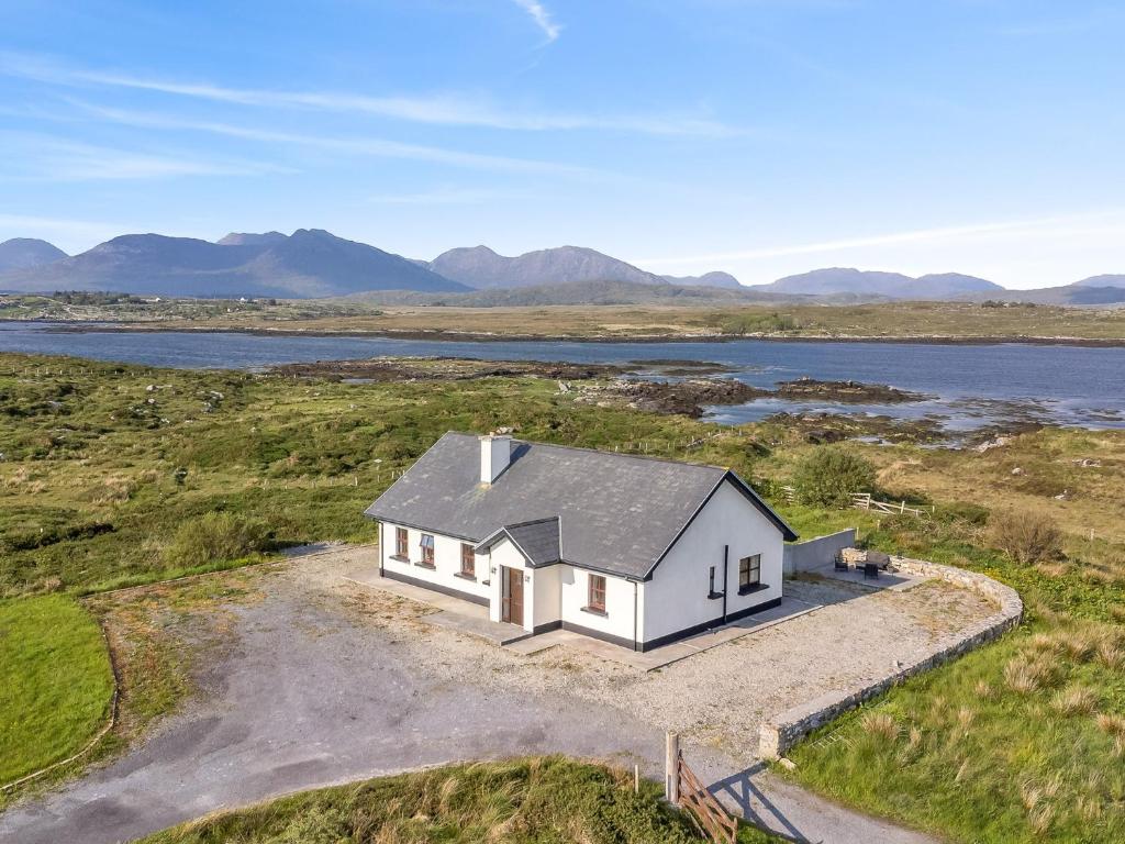 Inishnee Haven, Roundstone (updated prices 2025)