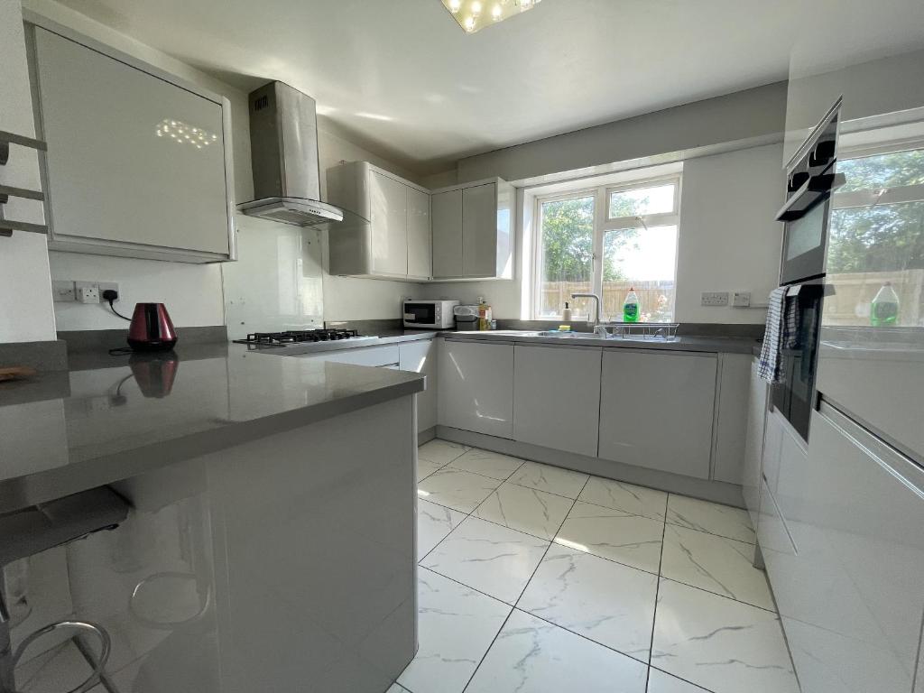 Fabulous Family Home in Lovely Little Stoke, Bristol (updated prices 2026)