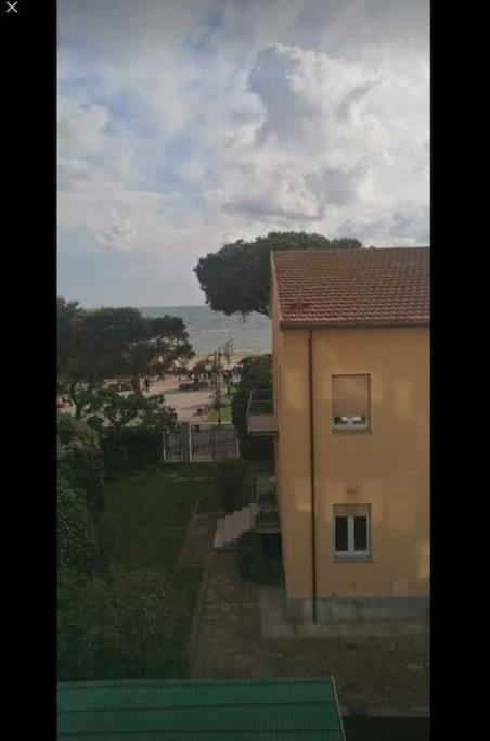 casa marconi vista mare con garage, Follonica (updated prices 2024)