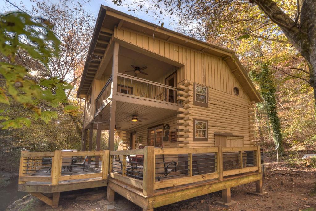 Happy Trout Hideaway - Creek Views Of Hot House Creek, Hot Tub, Outdoor ...