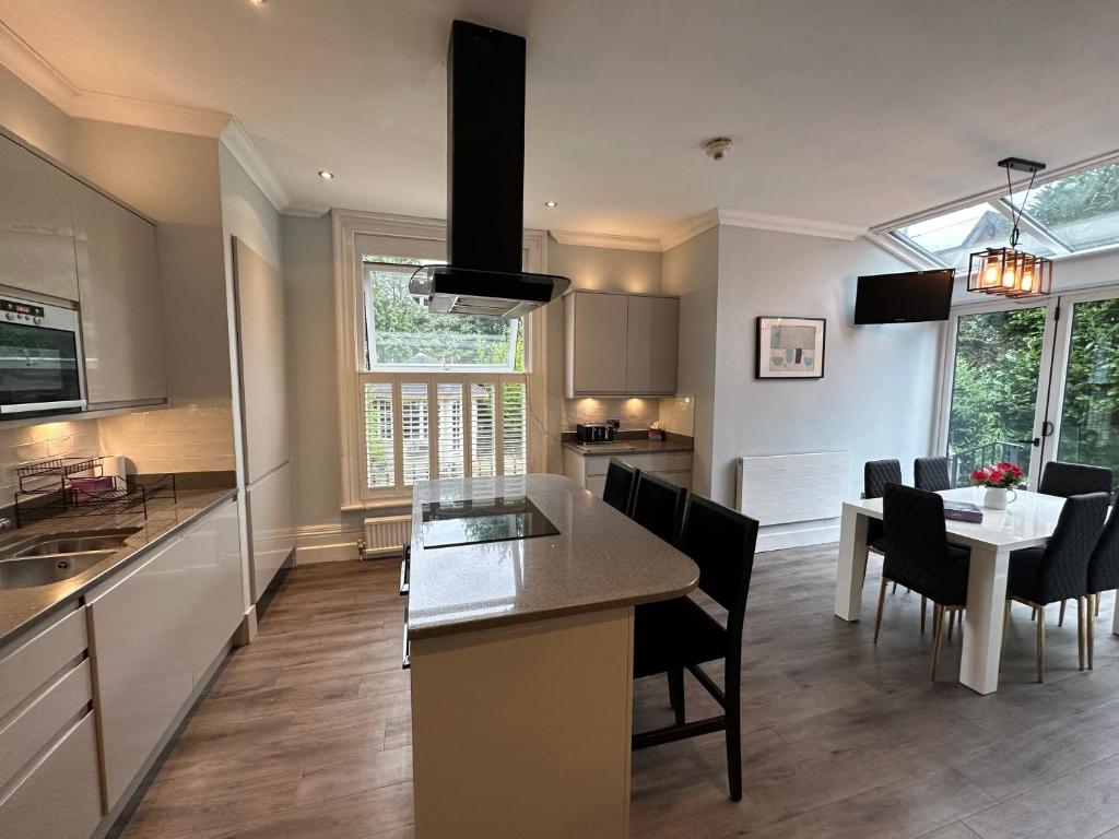 Lennox Lea Studios and Apartments, Sale (updated prices 2026)