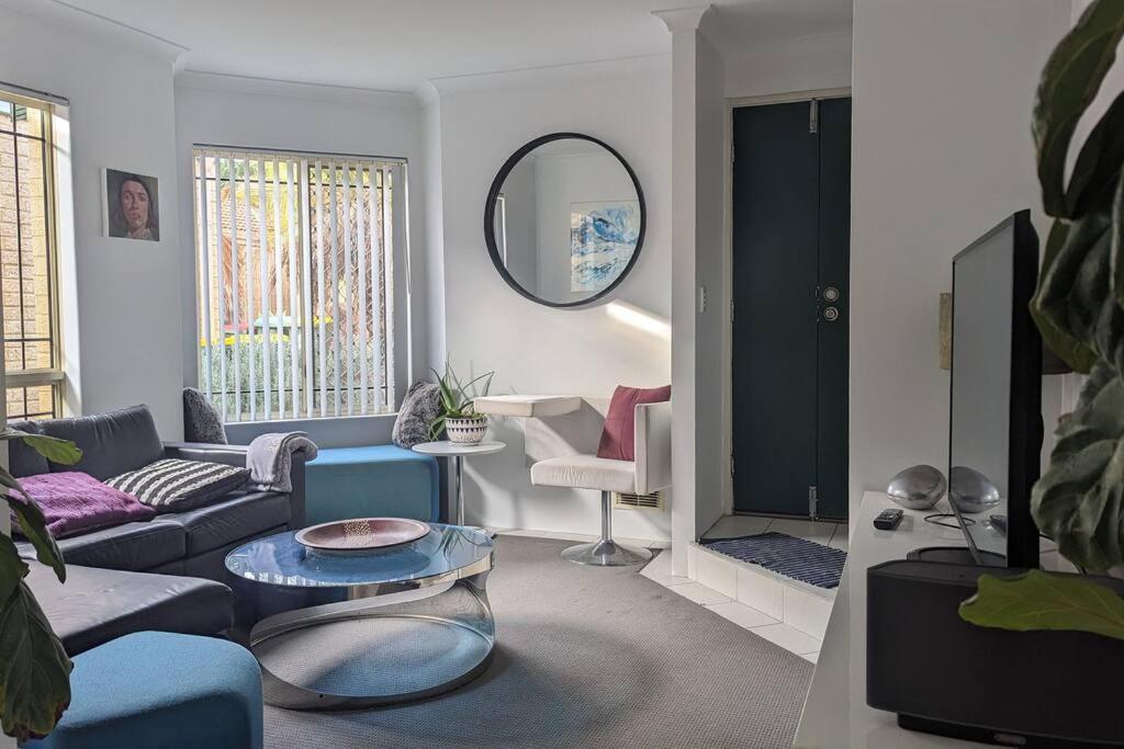 Ocean Villa, Perth (updated prices 2025)