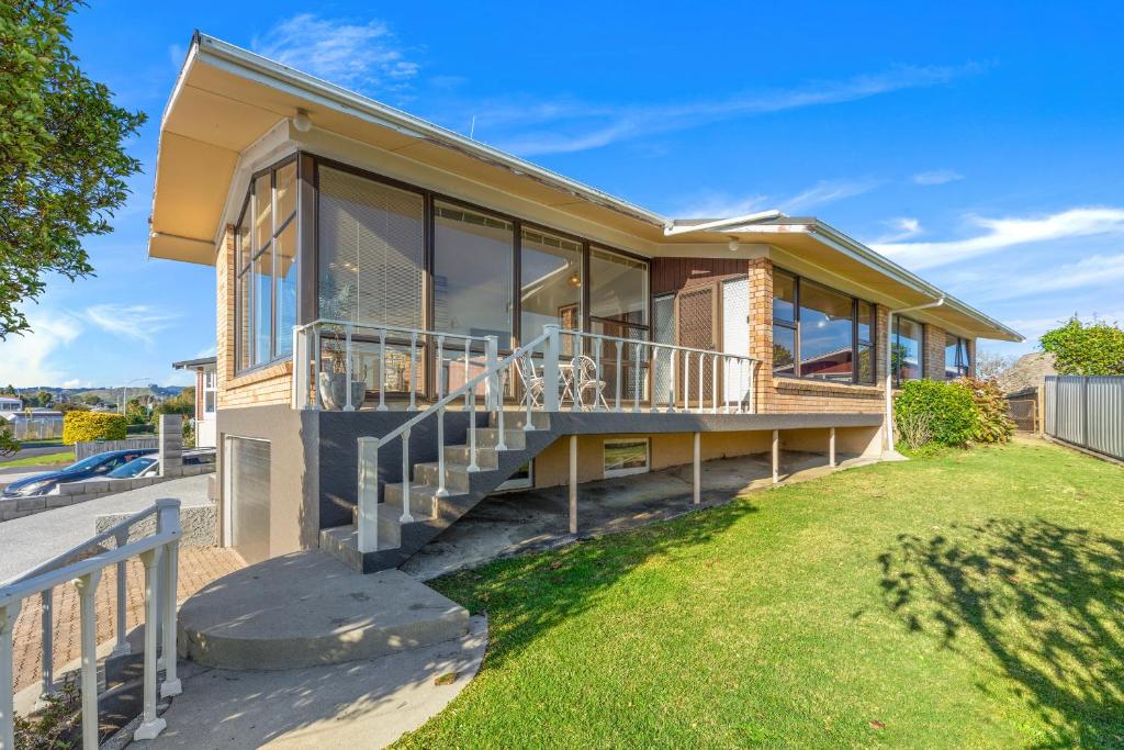 Hill Top House - Tauranga Holiday Home, Tauranga (updated prices 2026)