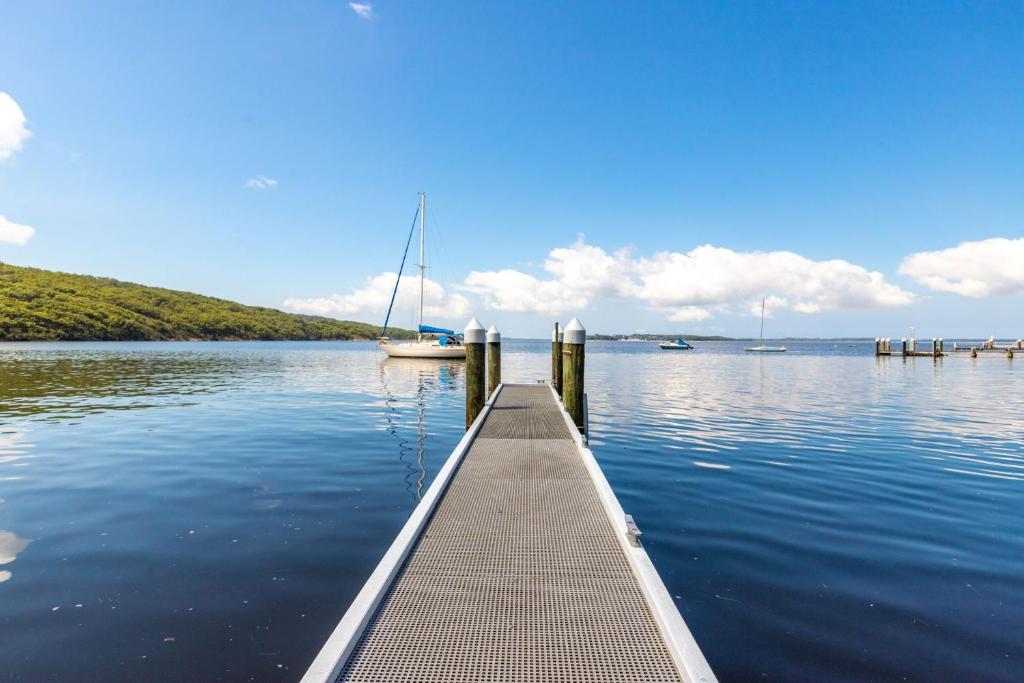 Whispering Waves, North Arm Cove (updated prices 2025)