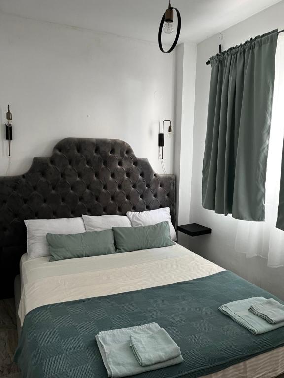 Dimi Deluxe, Perea (updated prices 2025)