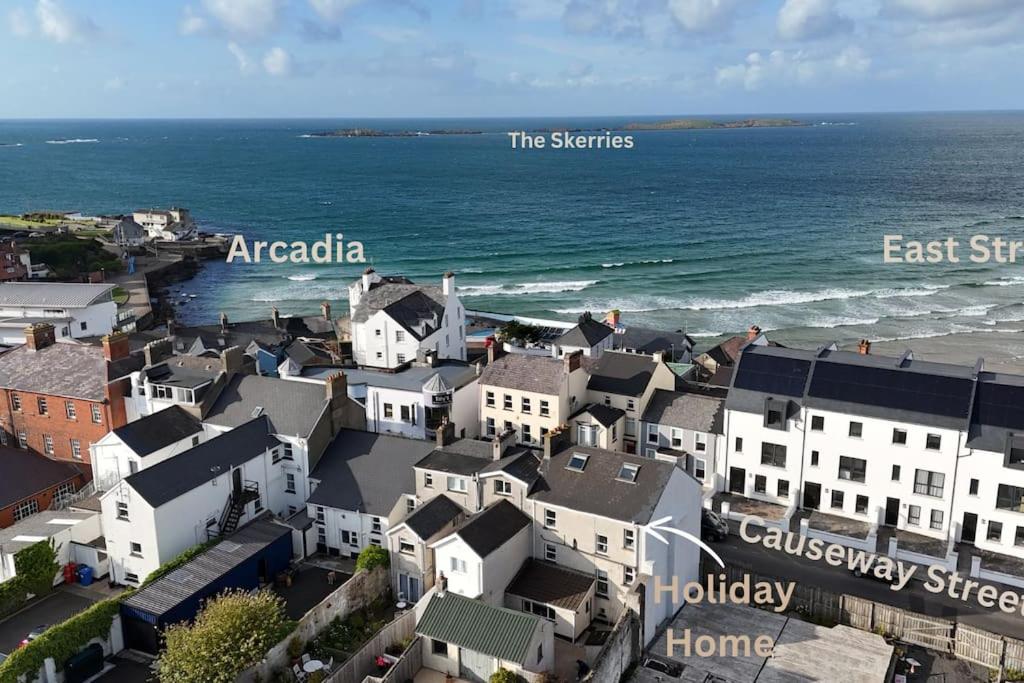 NEW - Large Portrush Townhouse, Portrush (updated prices 2025)