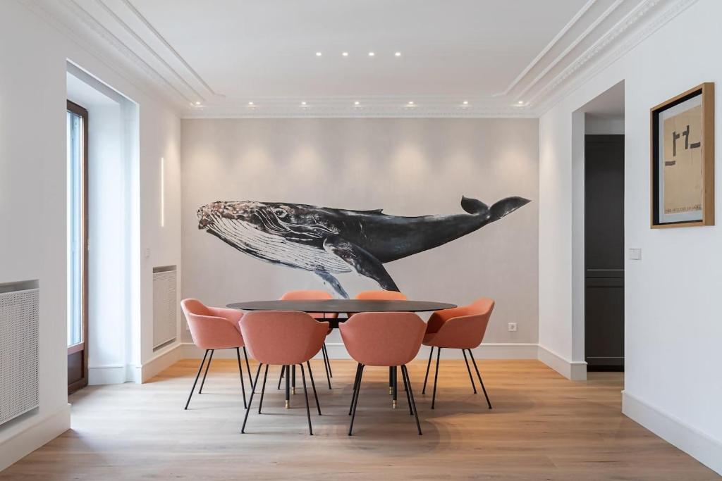 "The Whale" new, ac, design, spacious City Centre, Donostia-San ...