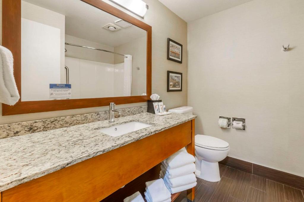 Comfort Inn & Suites Sea-Tac Airport, SeaTac (updated prices 2025)
