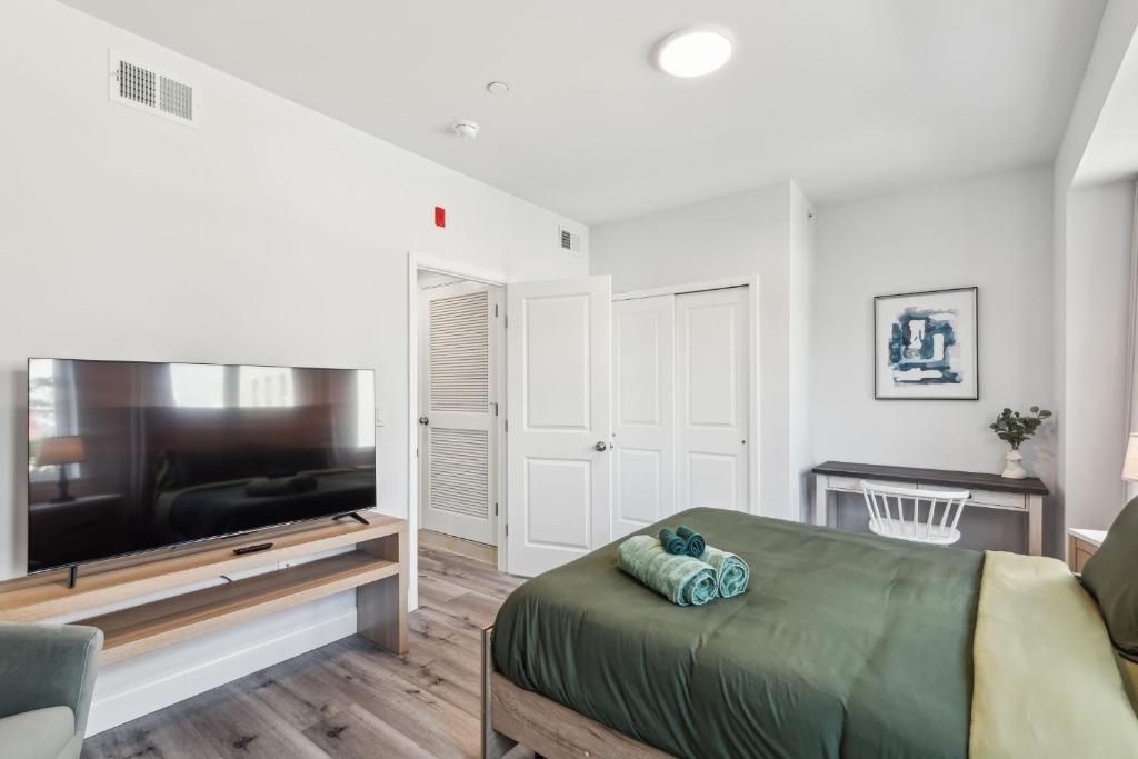 Stay at Luna at Convention Center, Philadelphia (updated prices 2025)