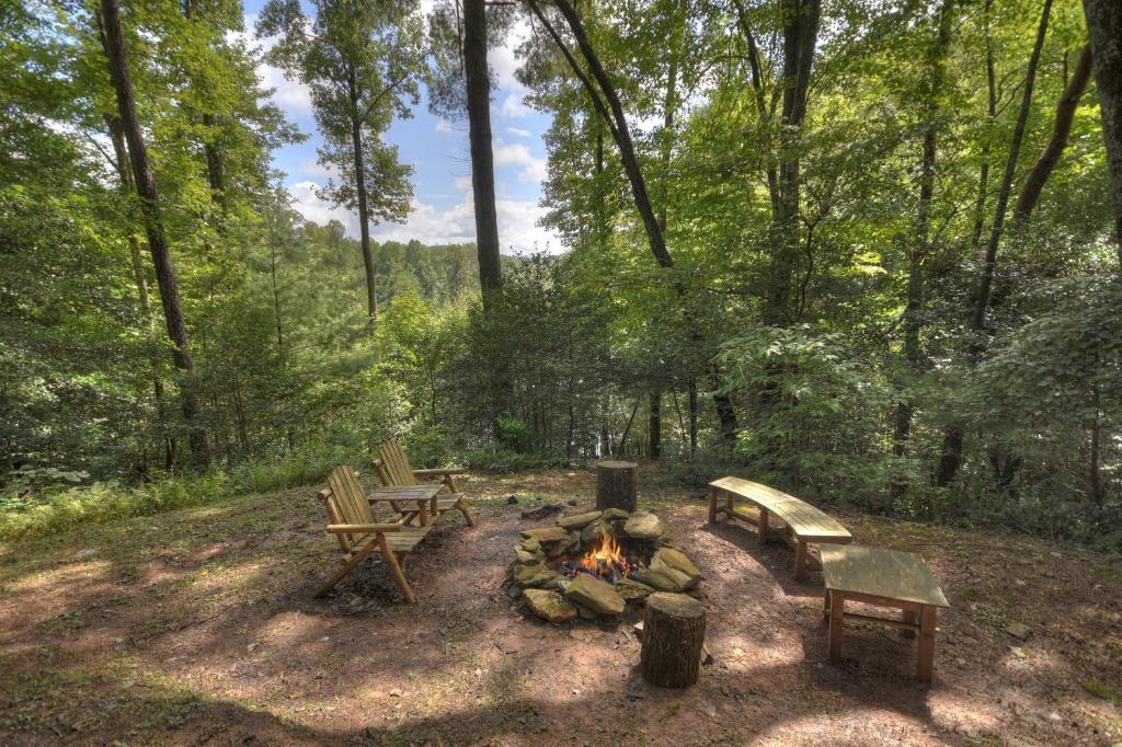 Pates Escape, Blue Ridge (precios actualizados 2025)