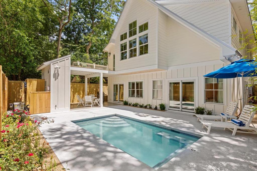 Enchanted Getaway - 1017 Ocean View Ave, Demere Park (updated prices 2025)