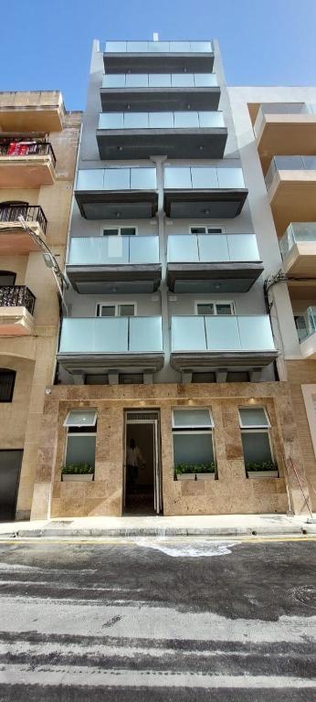 51 High Hopes, Il-Gżira (updated prices 2025)