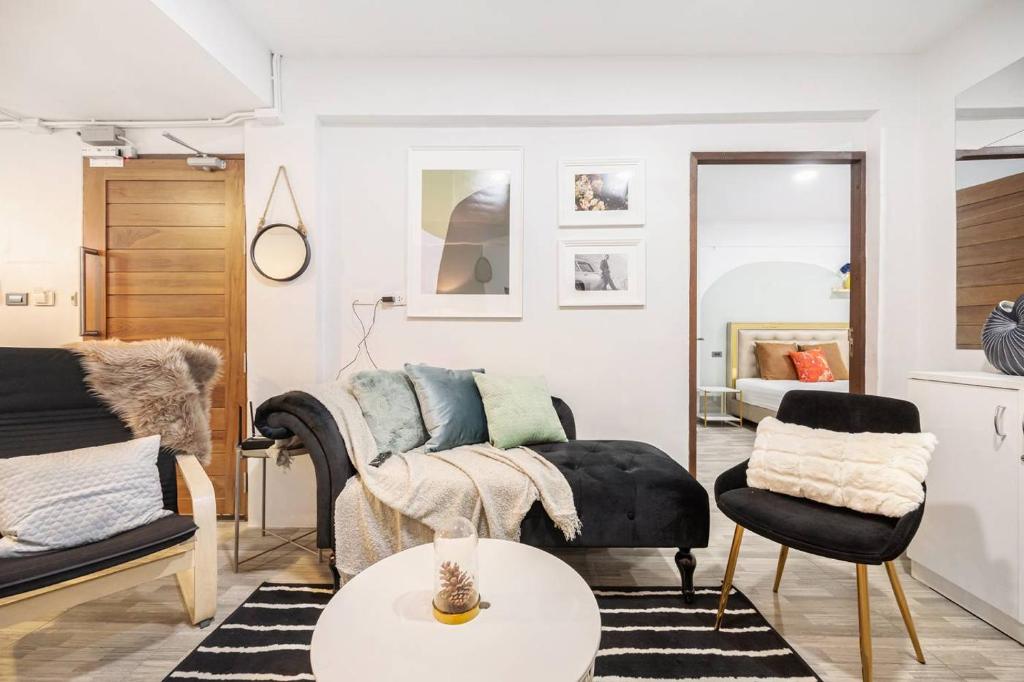 Spacious 4BR Family Chatuchak Market 12 sleeps, Bangkok (updated prices ...