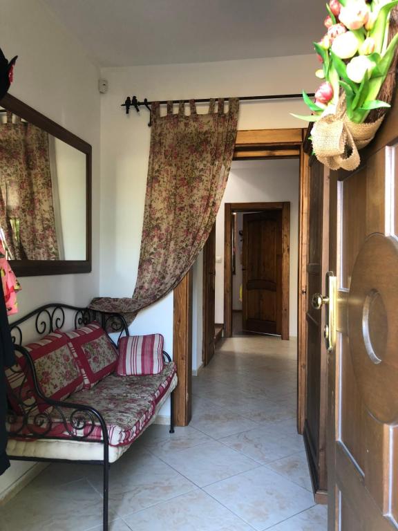 Domček s krasnou záhradou a bazenom, Rovinka (updated prices 2024)