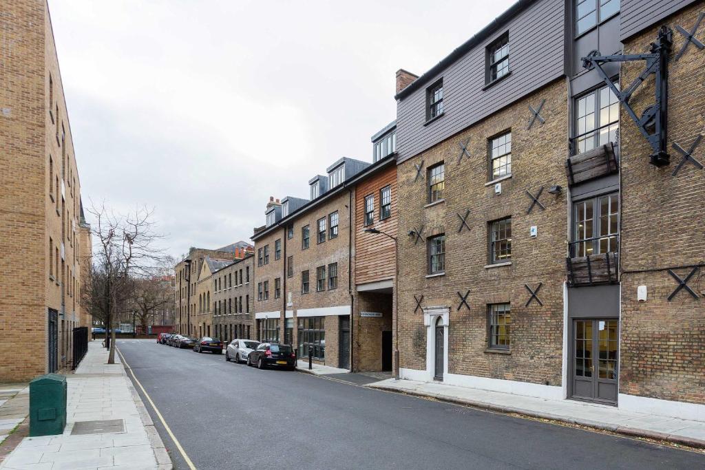 Veeve - Stables Mews, London (updated prices 2025)