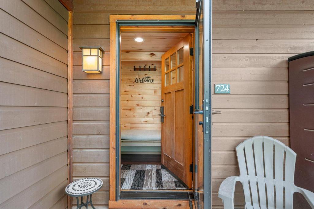 Tamarron Gambel Oak - 724, Durango (updated prices 2025)