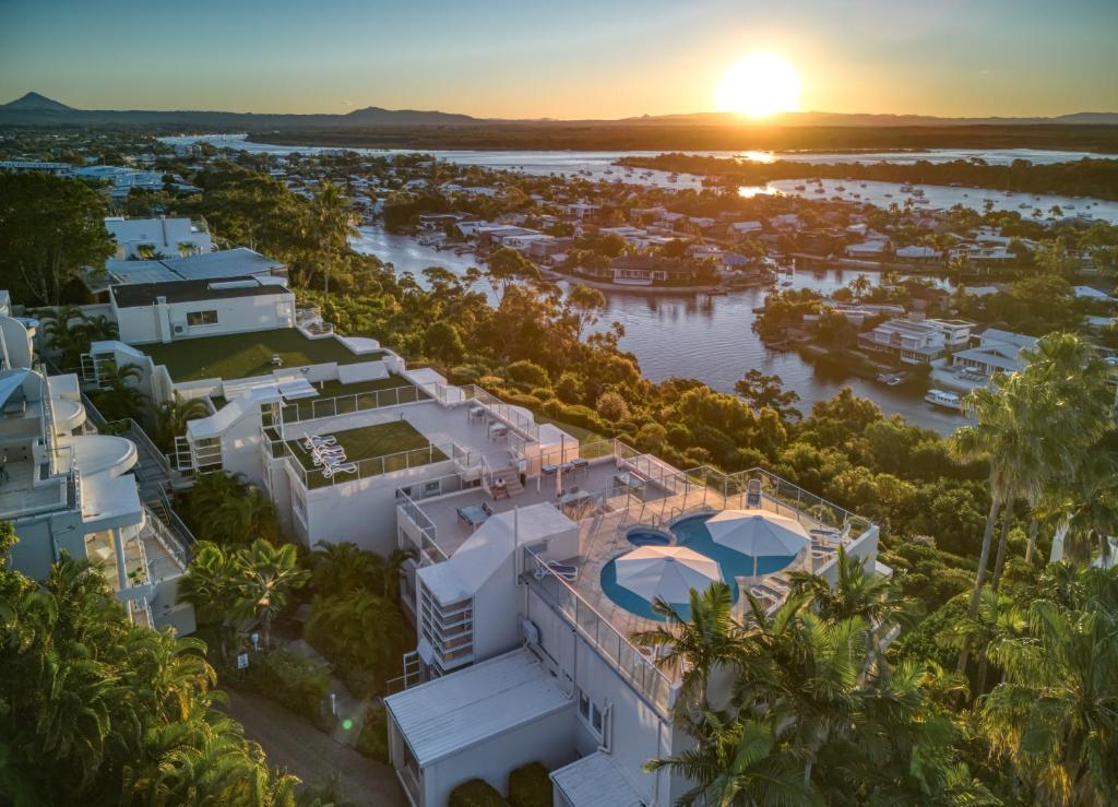 Noosa Crest Resort, Noosa Heads (updated prices 2025)
