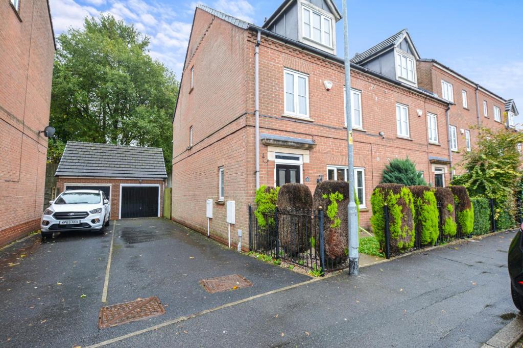 Elegant 4 Bedroom House - Sleeps 10, Bolton (precios actualizados 2026)