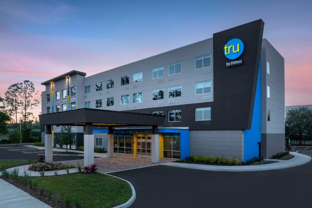 Tru by Hilton Jacksonville West I 295, Jacksonville (updated prices 2025)