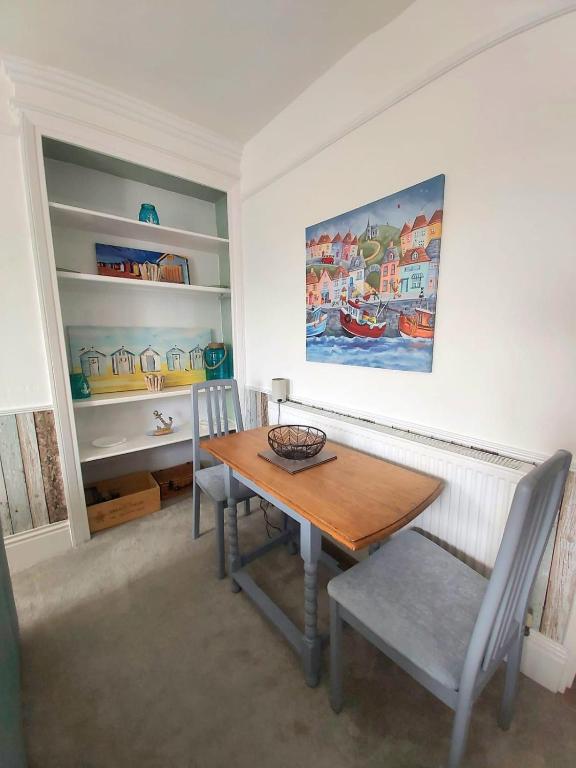 The Bay, Stratton (updated prices 2026)