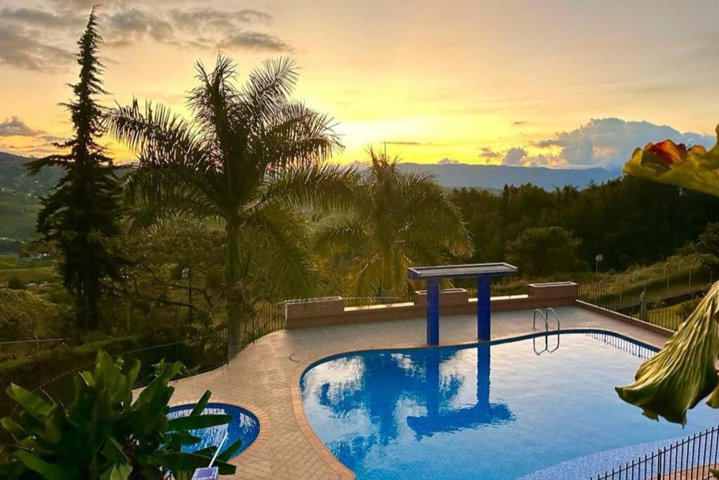 Finca Casa de Campo Los 3 Lobos, Kilómetro Diez y Ocho (nove cijene za ...