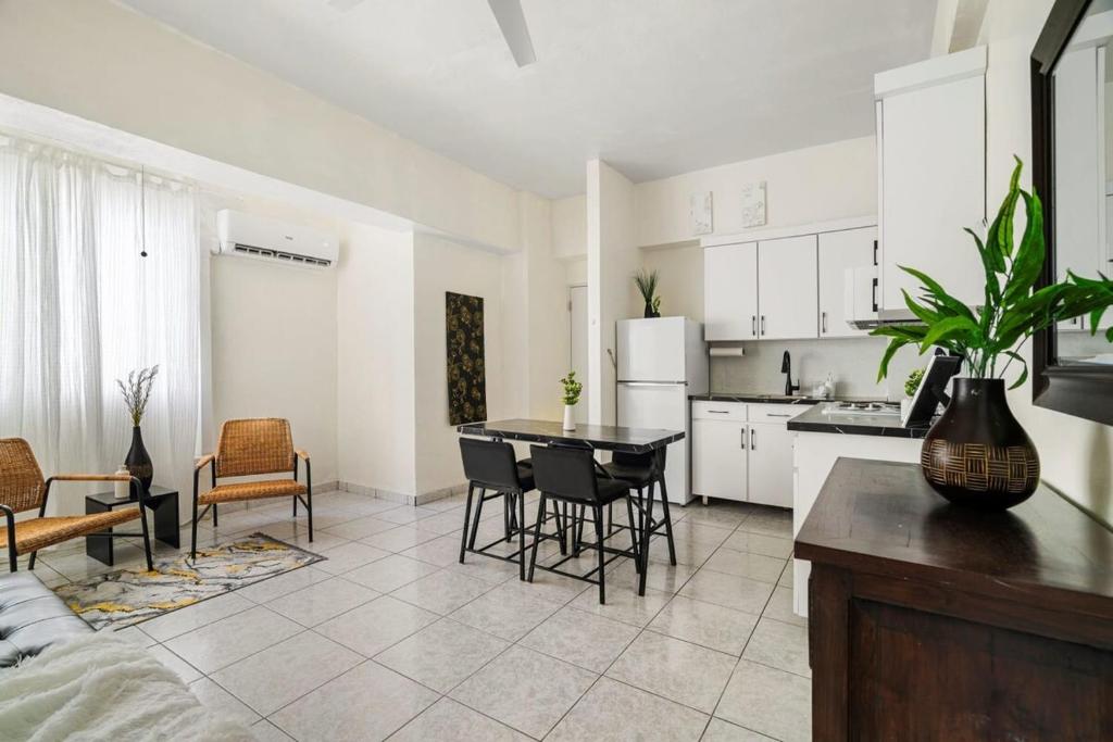 Modern Caribbean Escape - 5 min to Beach, San Juan (updated prices 2025)