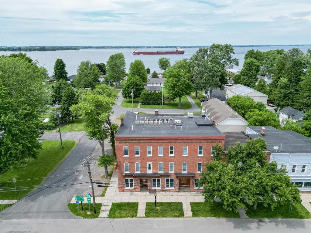 The Roxy Cape Vincent, Cape Vincent (updated prices 2026)