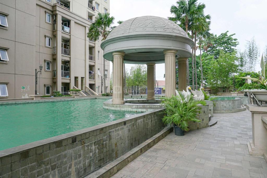 Restful and Cozy Studio Grand Palace Kemayoran Apartment By Travelio ...