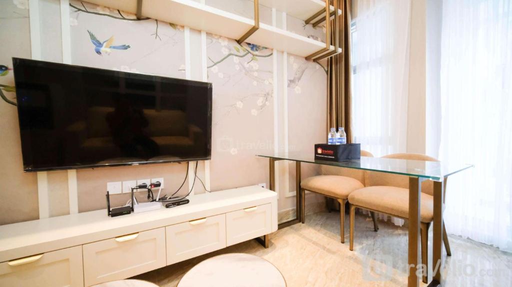 Enchanting and Beautiful 2BR Apartment at Supermall Mansion Benson ...