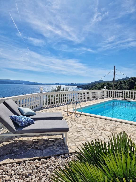 Villa Ensoleillee Solta Kroatien, Stomorska (updated prices 2025)