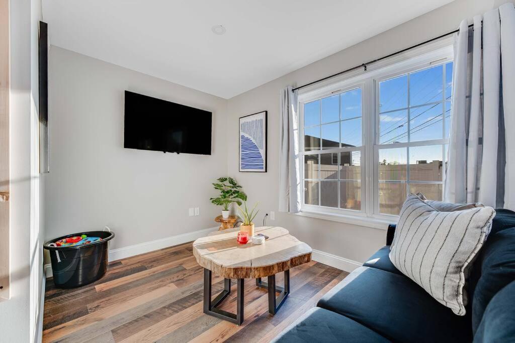 Luxurious 2-BR Condo-King Bed with Workstation, Old Orchard Beach ...