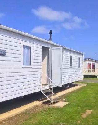 Etchingham Caravan, Jaywick Sands (updated prices 2025)