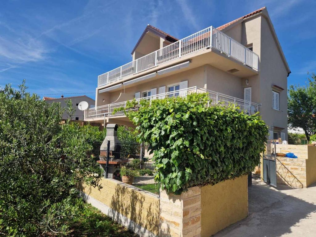 Apartmaji Mia, otok Murter, Murter (updated prices 2026)