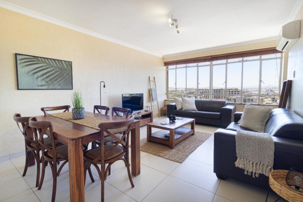 Devonshire 2 Bed apartment Green Point, Cape Town (updated prices 2026)