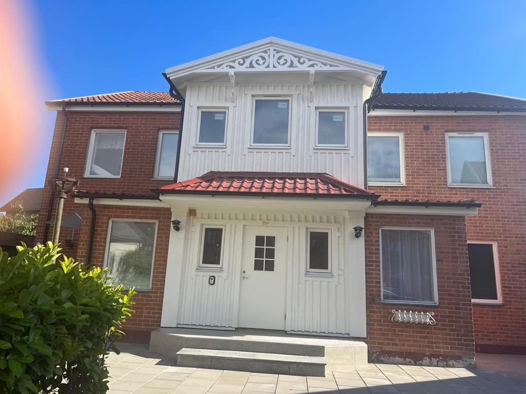 Apartment with parking with a quiet environment, Limhamn (updated ...