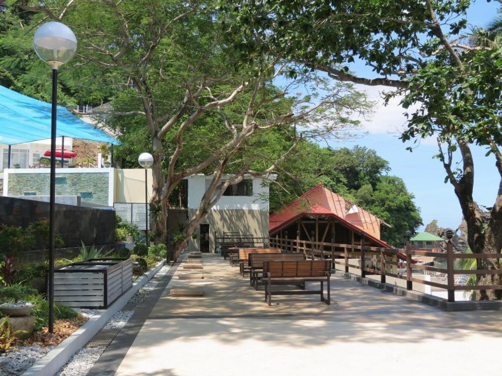 Anilao Awari Bay Resort, Batangas City (updated prices 2025)