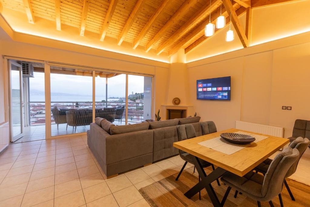 ΑμφιΘΕΑ! στη ΝΑΥΠΑΚΤΟ !, Nafpaktos (updated prices 2026)