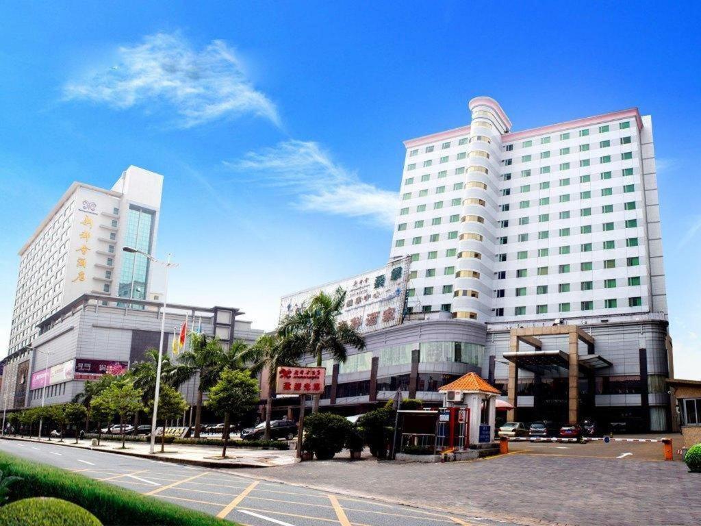Metropolitan Hotel, Sima (updated prices 2026)