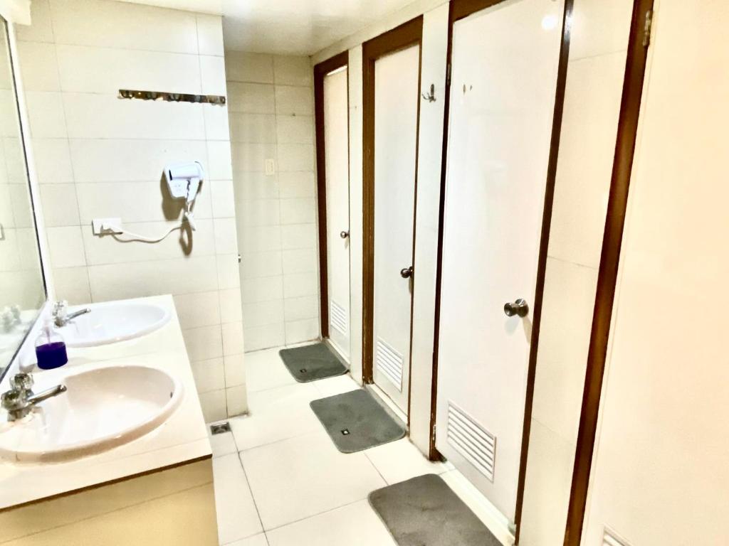 Stone House Hotel Pasay, Manila (updated prices 2025)