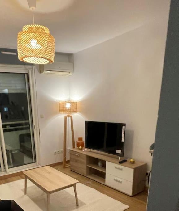 Super Studio Cozy avec parking, Saint-Denis (updated prices 2026)