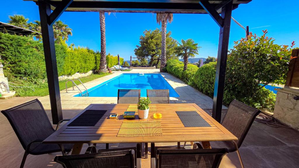 Villa Palma Posidi with Private pool, Kalandra (updated prices 2026)