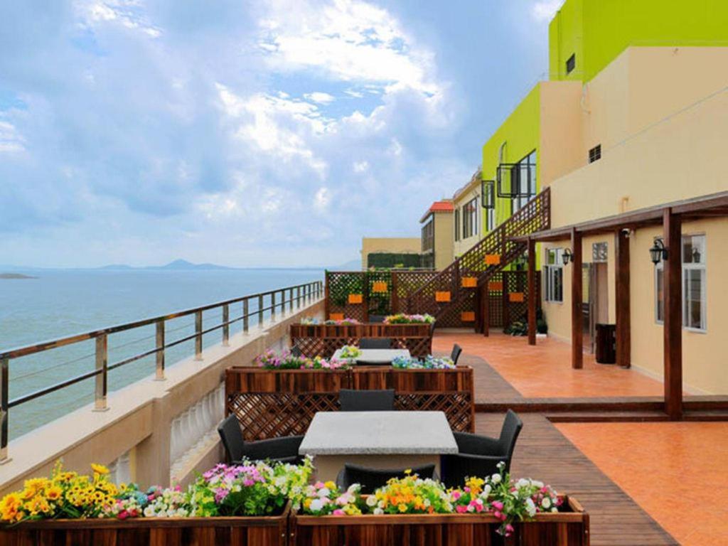 Vienna Classic Hotel Guangdong Yangxi Moon Bay, Dabang (updated prices ...