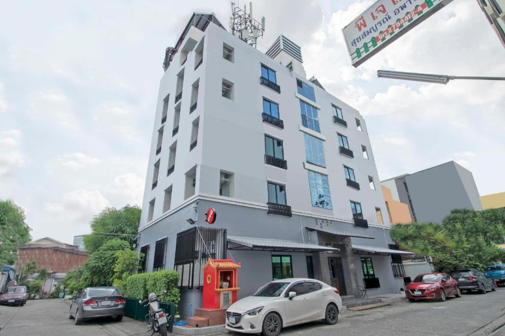 OYO 818 Suksomboon Residence, Bangkok (updated prices 2026)