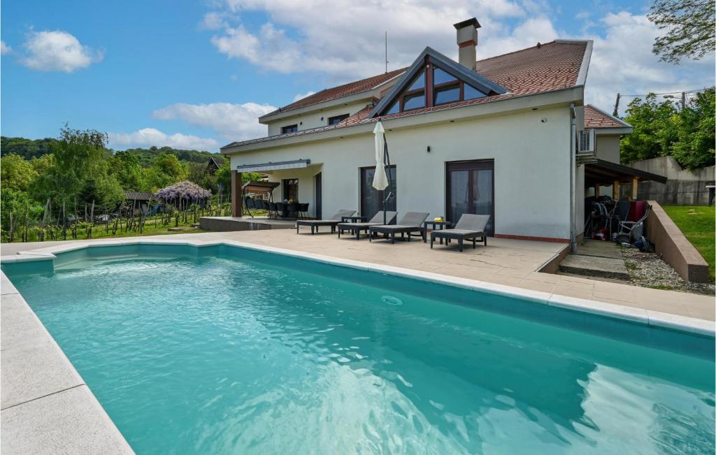 Nice Home In Mala Rakovica With Sauna, Mala Rakovica (updated prices 2025)