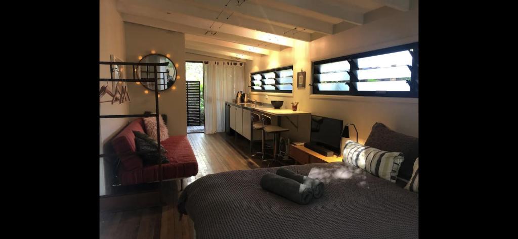 Boatshed tallows beachside, Byron Bay (updated prices 2025)