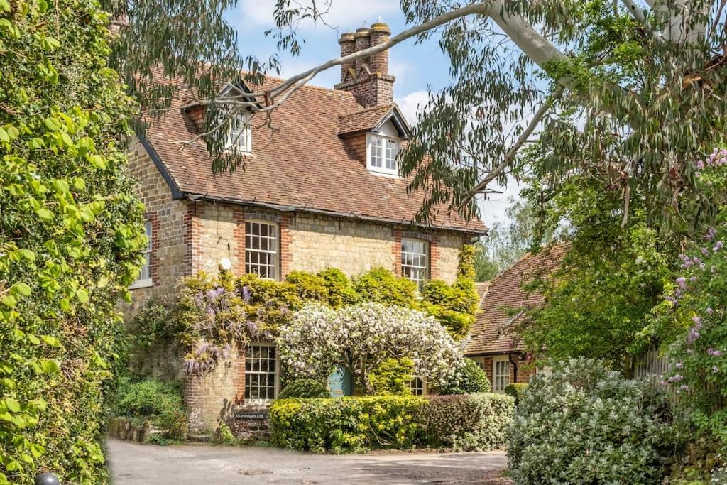 Village Family home, Midhurst (updated prices 2026)