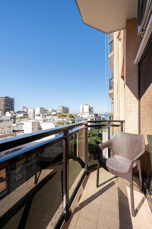 Apart-hotel varanda vista mar, montanha e piscina, Rio de Janeiro ...