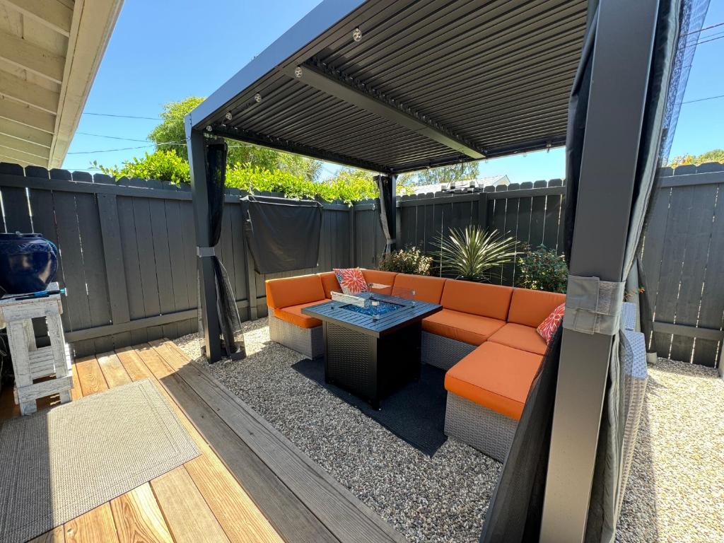 Sunrize Destinations - Newly renovated Mesa Studio, Santa Barbara (updated prices 2026)